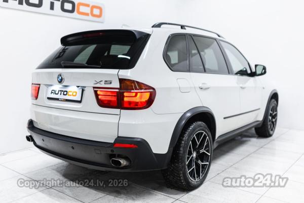 White BMW X5 2008 in Tallinn, with an engine capacity of 3.00 L and mileage of 301 thousand km for 7999 €, photo 7 on AUTOMOTO.COM.LV