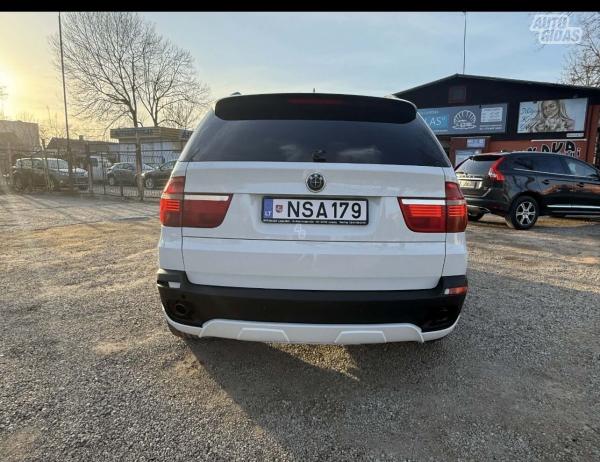 White BMW X5 2008 in Vilnius, with an engine capacity of 3.00 L and mileage of 368 thousand km for 8600 €, photo 6 on AUTOMOTO.COM.LV