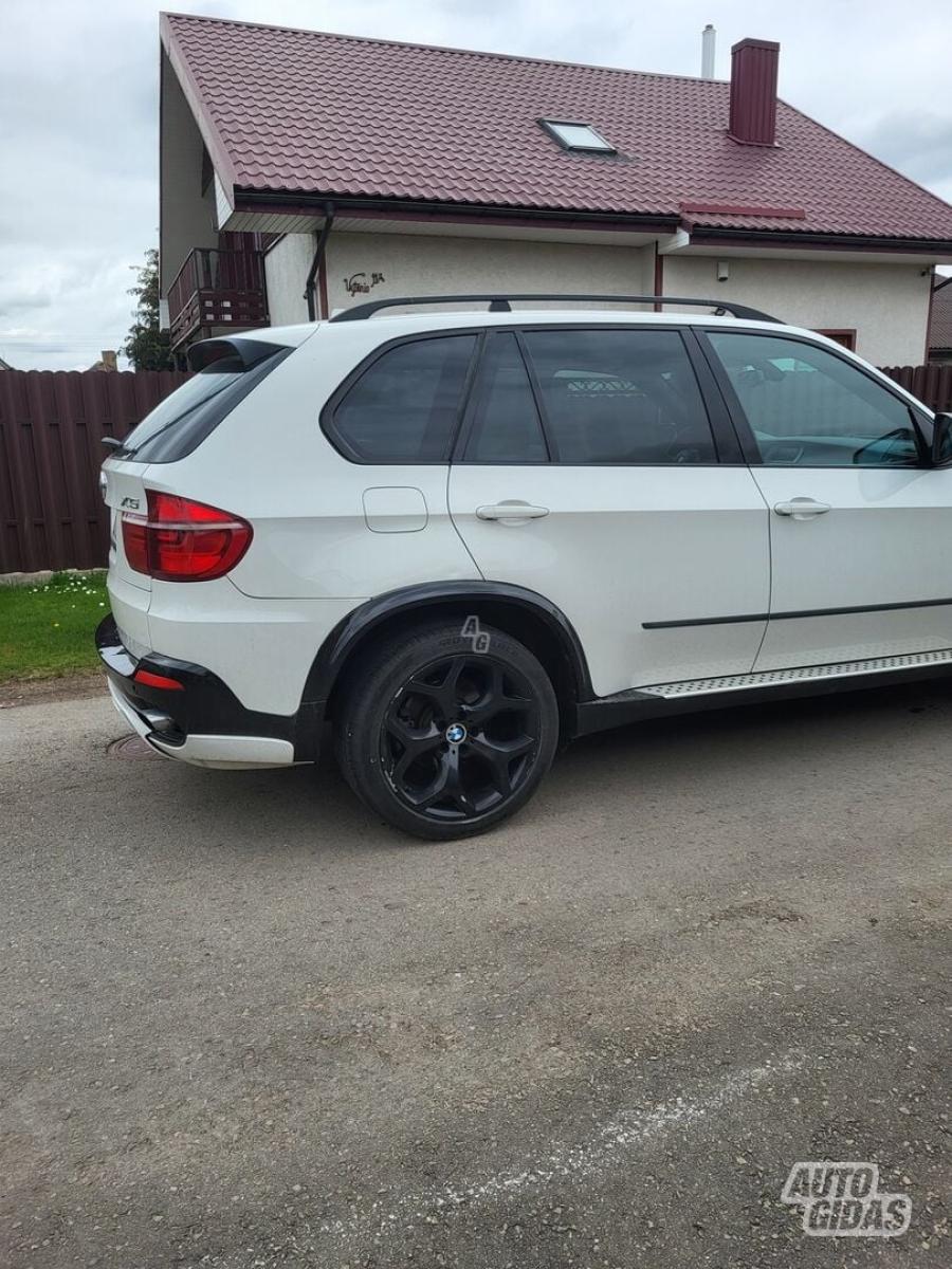 Balts BMW X5 2008 Klaipėda, ar dzinēja tilpumu 3.00 L un nobraukumu 271 tūkst. km par 5900 €, foto 7 vietnē AUTOMOTO.COM.LV