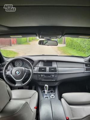 Balts BMW X5 2008 Klaipėda, ar dzinēja tilpumu 3.00 L un nobraukumu 271 tūkst. km par 5900 €, foto 9 vietnē AUTOMOTO.COM.LV
