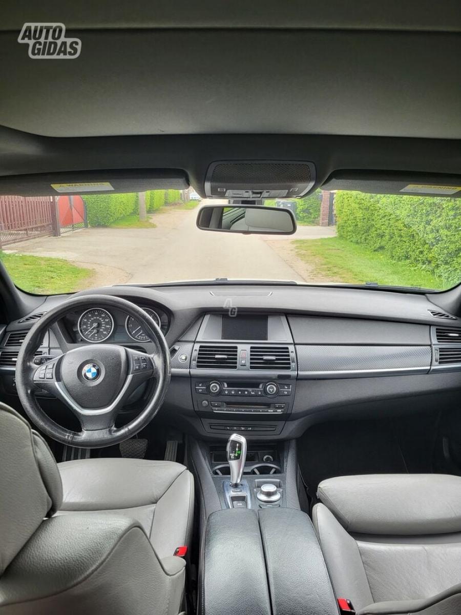 Balts BMW X5 2008 Klaipėda, ar dzinēja tilpumu 3.00 L un nobraukumu 271 tūkst. km par 5900 €, foto 9 vietnē AUTOMOTO.COM.LV