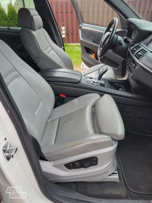 Balts BMW X5 2008 Klaipėda, ar dzinēja tilpumu 3.00 L un nobraukumu 271 tūkst. km par 5900 €, foto 10 vietnē AUTOMOTO.COM.LV