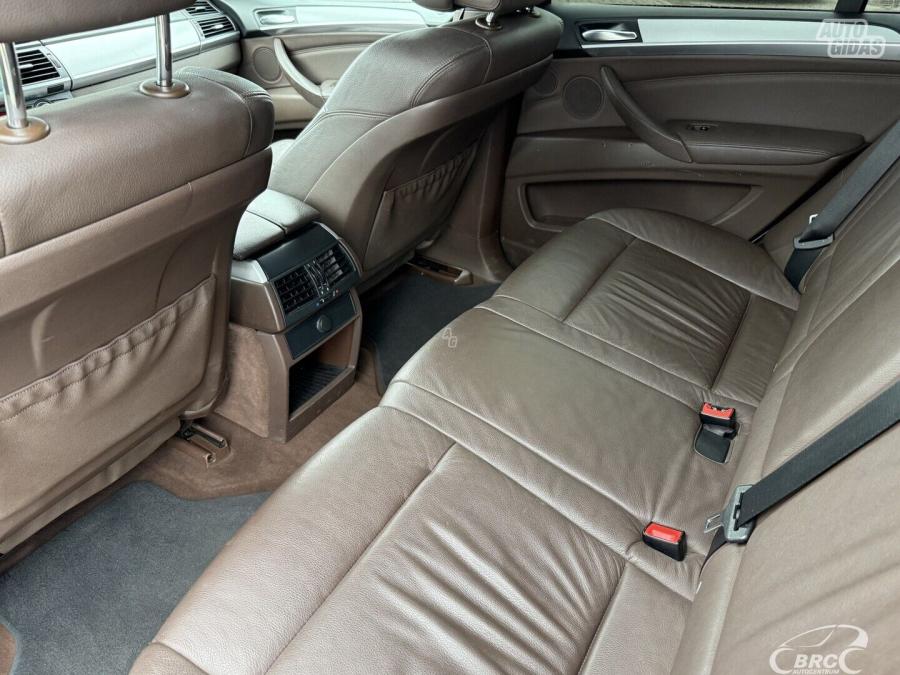 Белый БМВ Х5 2008 в Авиженяй, объемом двигателя 3.00 л и пробегом 371 тыс. км за 7500 €, фото 13 на AUTOMOTO.COM.LV