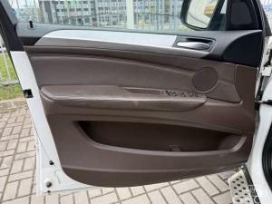 Белый БМВ Х5 2008 в Авиженяй, объемом двигателя 3.00 л и пробегом 371 тыс. км за 7500 €, фото 16 на AUTOMOTO.COM.LV