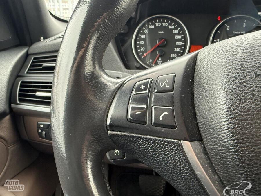 Белый БМВ Х5 2008 в Авиженяй, объемом двигателя 3.00 л и пробегом 371 тыс. км за 7500 €, фото 22 на AUTOMOTO.COM.LV