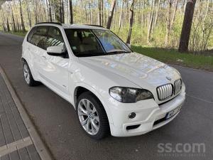 White BMW X5 2008 in Riga, with an engine capacity of 3.00 L and mileage of 315 thousand km for 9995 €, photo 3 on AUTOMOTO.COM.LV