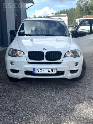 White BMW X5 2008 in Daugavpils, with an engine capacity of 3.00 L and mileage of 300 thousand km for 7250 €, photo 8 on AUTOMOTO.COM.LV
