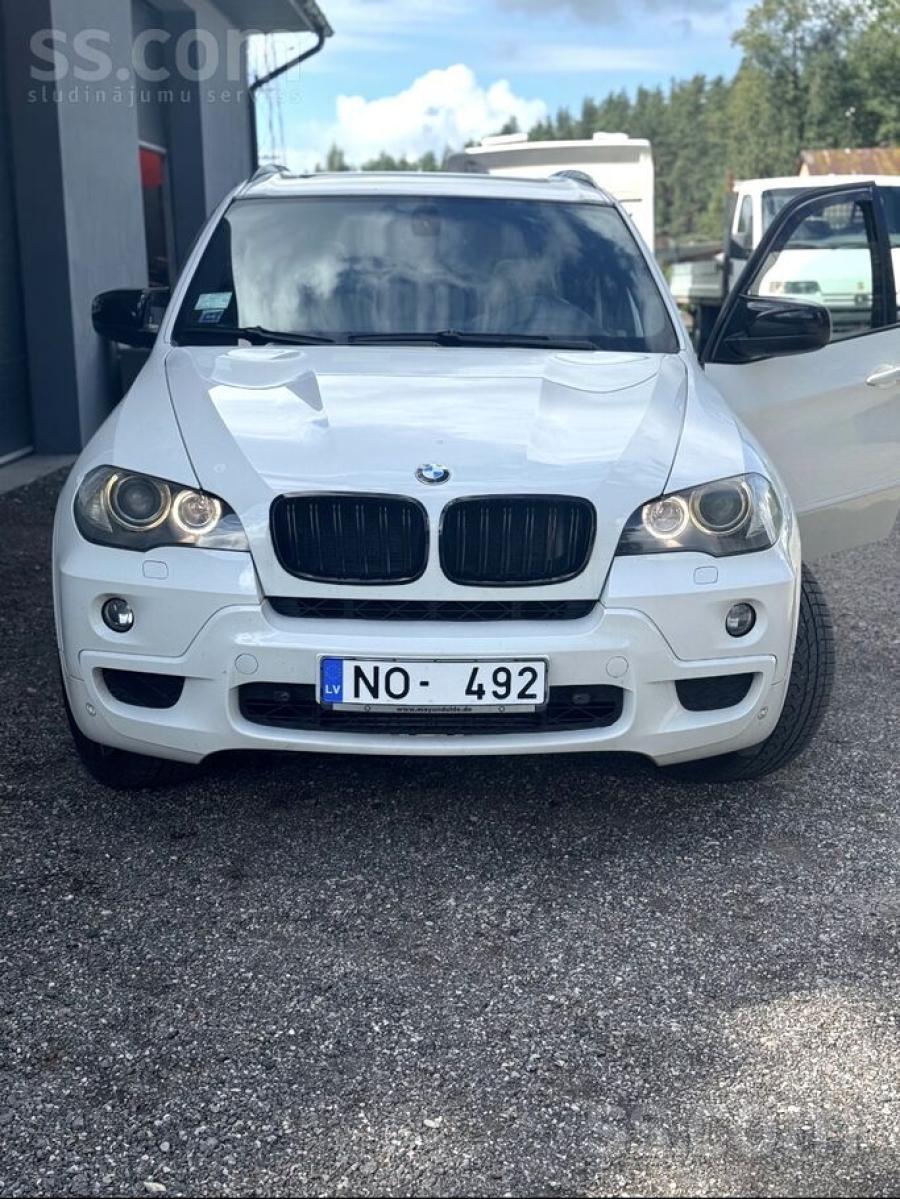 White BMW X5 2008 in Daugavpils, with an engine capacity of 3.00 L and mileage of 300 thousand km for 7250 €, photo 8 on AUTOMOTO.COM.LV