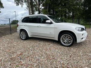 White BMW X5 2008 in Cesis, with an engine capacity of 3.00 L and mileage of 0 thousand km for 9900 €, photo 5 on AUTOMOTO.COM.LV
