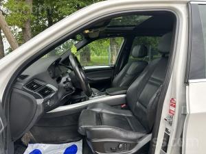 White BMW X5 2008 in Cesis, with an engine capacity of 3.00 L and mileage of 0 thousand km for 9900 €, photo 16 on AUTOMOTO.COM.LV