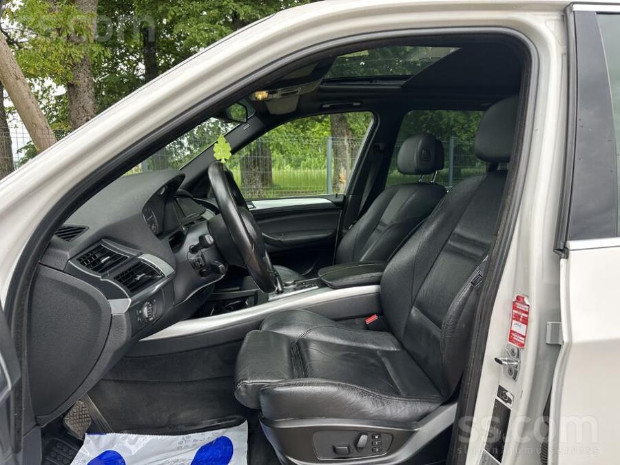 White BMW X5 2008 in Cesis, with an engine capacity of 3.00 L and mileage of 0 thousand km for 9900 €, photo 16 on AUTOMOTO.COM.LV