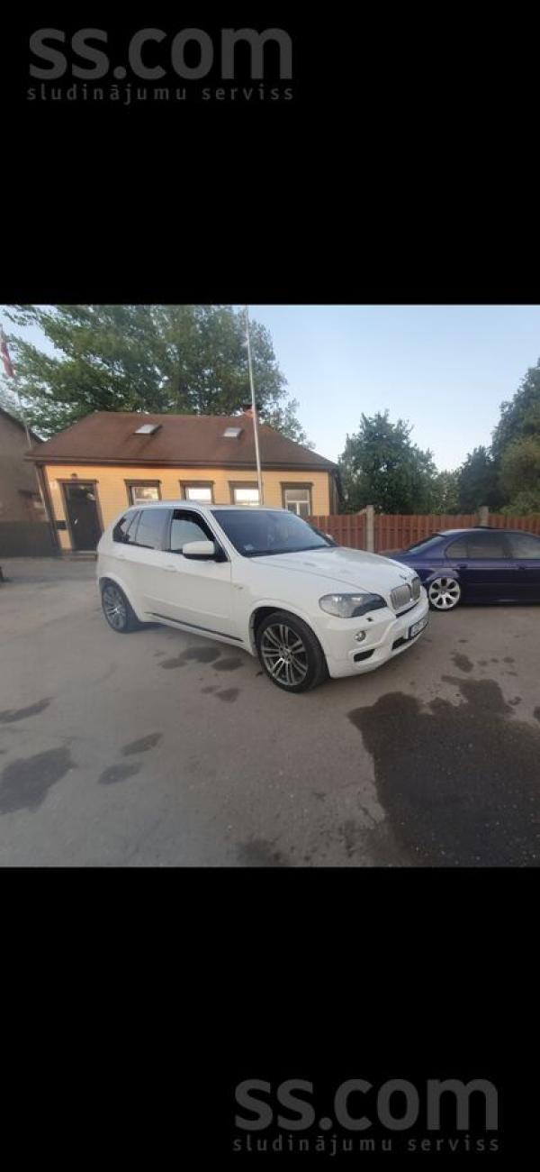 White BMW X5 2008 in Jekabpils, with an engine capacity of 4.80 L and mileage of 182 thousand km for 10000 €, photo 1 on AUTOMOTO.COM.LV
