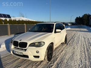 White BMW X5 2008 in Riga, with an engine capacity of 3.00 L and mileage of 415 thousand km for 8500 €, photo 3 on AUTOMOTO.COM.LV