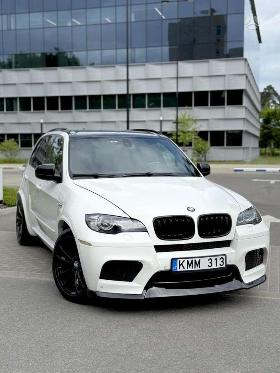 White BMW X5 2008 in Vilnius, with an engine capacity of 3.00 L and mileage of 295 thousand km for 10900 €, photo 3 on AUTOMOTO.COM.LV