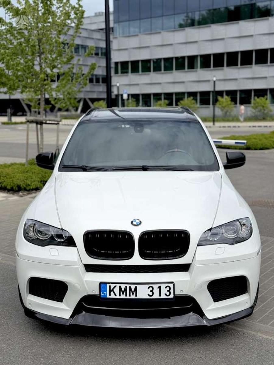 White BMW X5 2008 in Vilnius, with an engine capacity of 3.00 L and mileage of 295 thousand km for 10900 €, photo 4 on AUTOMOTO.COM.LV