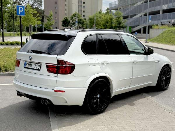 White BMW X5 2008 in Vilnius, with an engine capacity of 3.00 L and mileage of 295 thousand km for 10900 €, photo 7 on AUTOMOTO.COM.LV