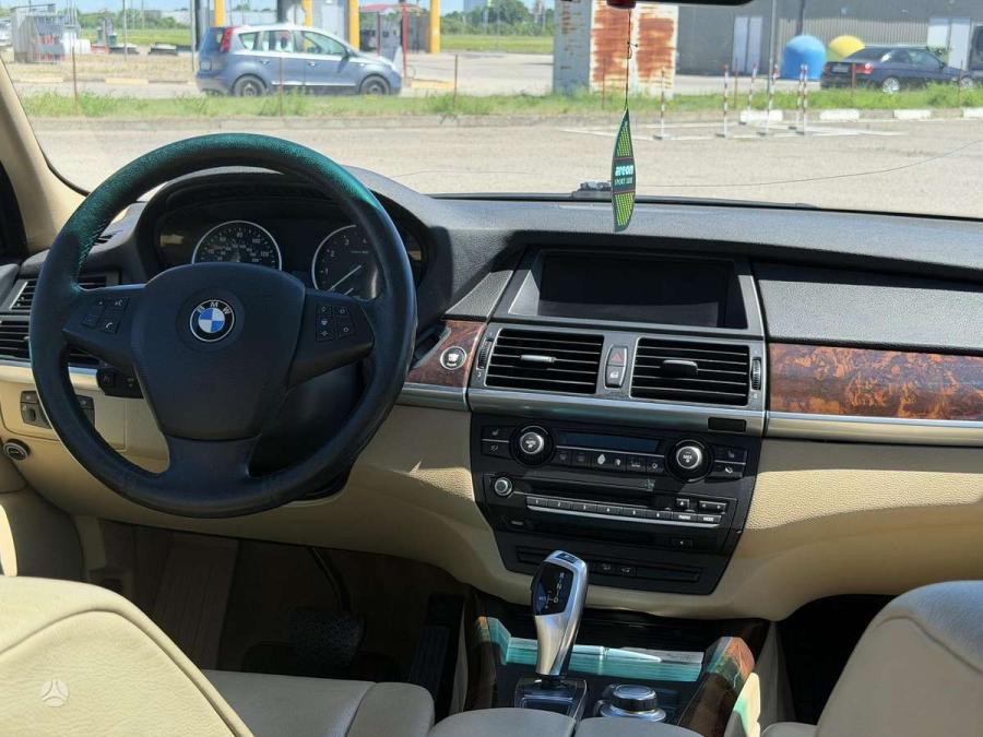 Белый БМВ Х5 2008 в Кедайняй, объемом двигателя 3.00 л и пробегом 267 тыс. км за 6400 €, фото 33 на AUTOMOTO.COM.LV