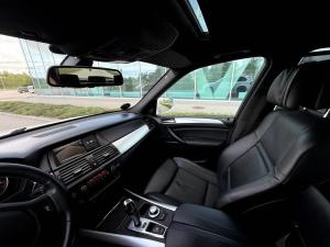 White BMW X5 2008 in Rezekne, with an engine capacity of 3.00 L and mileage of 248 thousand km for 12990 €, photo 15 on AUTOMOTO.COM.LV