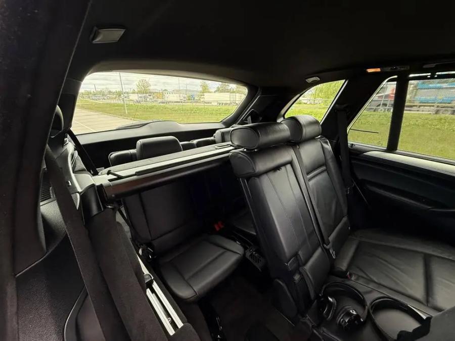 White BMW X5 2008 in Rezekne, with an engine capacity of 3.00 L and mileage of 248 thousand km for 12990 €, photo 21 on AUTOMOTO.COM.LV