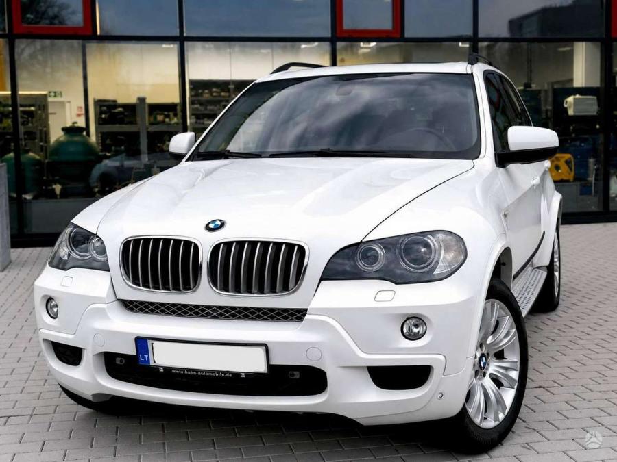 White BMW X5 2008 in Klaipeda, with an engine capacity of 2.99 L and mileage of 288 thousand km for 9700 €, photo 1 on AUTOMOTO.COM.LV