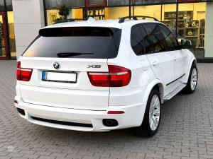 White BMW X5 2008 in Klaipeda, with an engine capacity of 2.99 L and mileage of 288 thousand km for 9700 €, photo 5 on AUTOMOTO.COM.LV