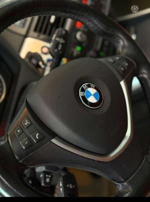 White BMW X5 2008 in Klaipeda, with an engine capacity of 2.99 L and mileage of 288 thousand km for 9700 €, photo 16 on AUTOMOTO.COM.LV