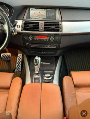 White BMW X5 2008 in Klaipeda, with an engine capacity of 2.99 L and mileage of 288 thousand km for 9700 €, photo 17 on AUTOMOTO.COM.LV