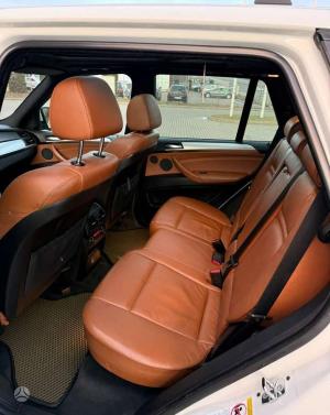 White BMW X5 2008 in Klaipeda, with an engine capacity of 2.99 L and mileage of 288 thousand km for 9700 €, photo 24 on AUTOMOTO.COM.LV