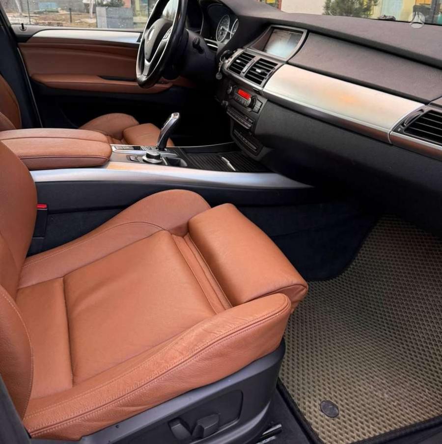 Balts BMW X5 2008 Klaipėda, ar dzinēja tilpumu 2.99 L un nobraukumu 288 tūkst. km par 9700 €, foto 21 vietnē AUTOMOTO.COM.LV