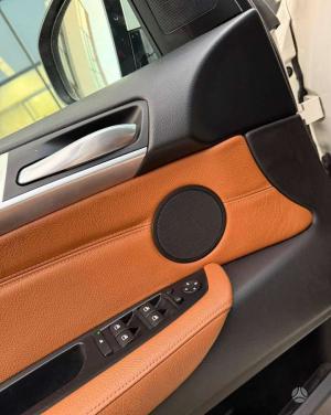 Balts BMW X5 2008 Klaipėda, ar dzinēja tilpumu 2.99 L un nobraukumu 288 tūkst. km par 9700 €, foto 25 vietnē AUTOMOTO.COM.LV