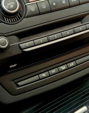 Balts BMW X5 2008 Klaipėda, ar dzinēja tilpumu 2.99 L un nobraukumu 288 tūkst. km par 9700 €, foto 14 vietnē AUTOMOTO.COM.LV