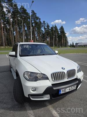 Белый БМВ Х5 2008 в Рига, объемом двигателя 4.80 л и пробегом 362 тыс. км за 10000 €, фото  на AUTOMOTO.COM.LV