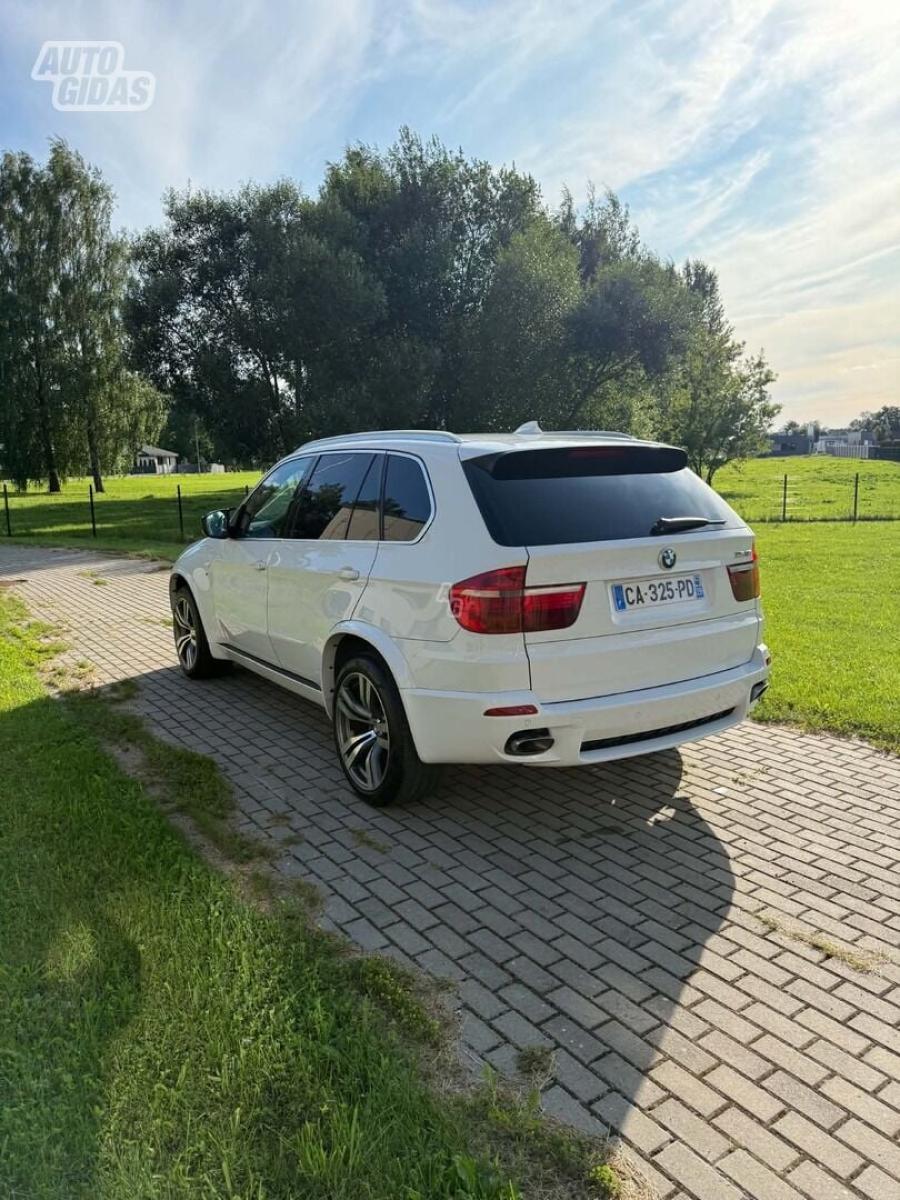 White BMW X5 2008 in Taurage, with an engine capacity of 3.50 L and mileage of 277 thousand km for 8450 €, photo 3 on AUTOMOTO.COM.LV