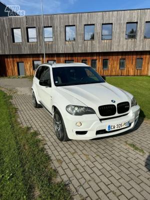 White BMW X5 2008 in Taurage, with an engine capacity of 3.50 L and mileage of 277 thousand km for 8450 €, photo 7 on AUTOMOTO.COM.LV