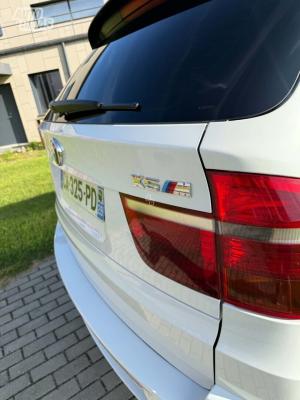 White BMW X5 2008 in Taurage, with an engine capacity of 3.50 L and mileage of 277 thousand km for 8450 €, photo 9 on AUTOMOTO.COM.LV