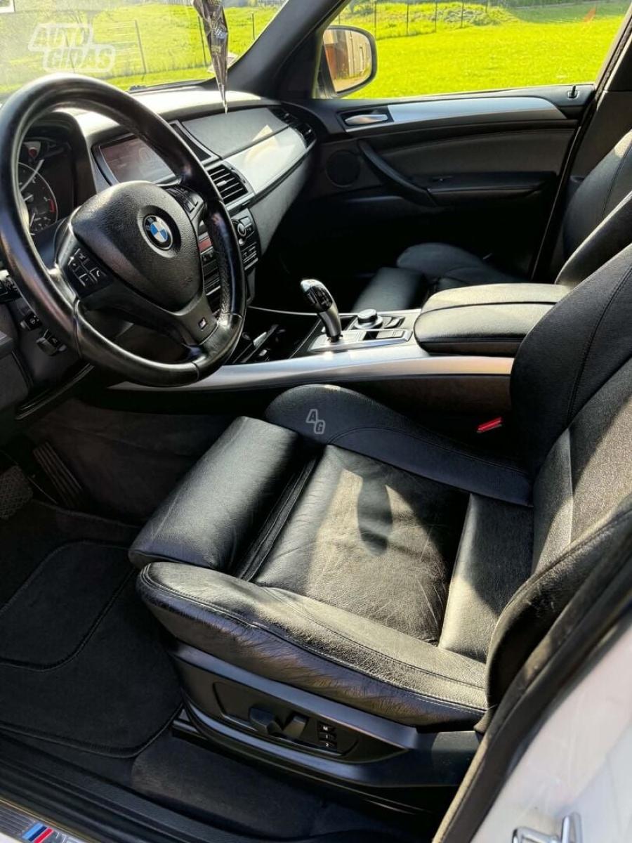 White BMW X5 2008 in Taurage, with an engine capacity of 3.50 L and mileage of 277 thousand km for 8450 €, photo 13 on AUTOMOTO.COM.LV