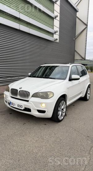 Balts BMW X5 2008 Rīga, ar dzinēja tilpumu 3.00 L un nobraukumu 244 tūkst. km par 8299 €, foto  vietnē AUTOMOTO.COM.LV