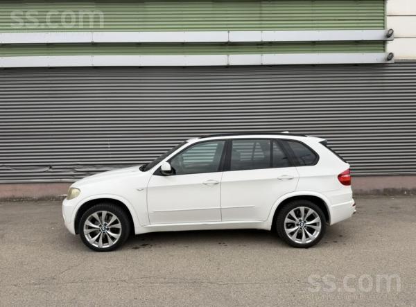 Balts BMW X5 2008 Rīga, ar dzinēja tilpumu 3.00 L un nobraukumu 244 tūkst. km par 8299 €, foto 3 vietnē AUTOMOTO.COM.LV