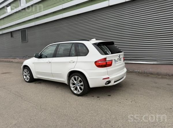 Balts BMW X5 2008 Rīga, ar dzinēja tilpumu 3.00 L un nobraukumu 244 tūkst. km par 8299 €, foto 4 vietnē AUTOMOTO.COM.LV