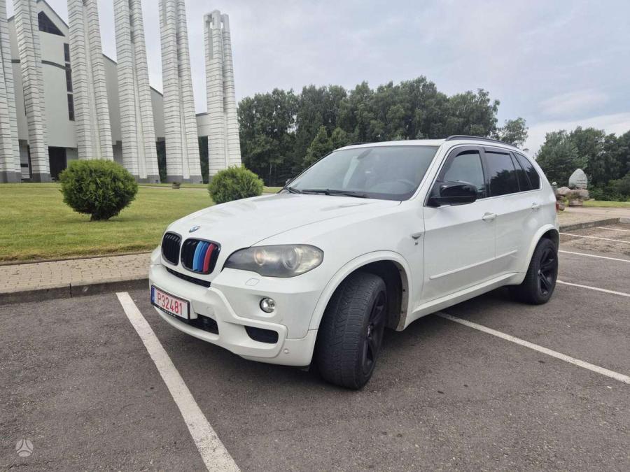 Balts BMW X5 2008 Šauļi, ar dzinēja tilpumu 2.99 L un nobraukumu 313 tūkst. km par 8500 €, foto 3 vietnē AUTOMOTO.COM.LV