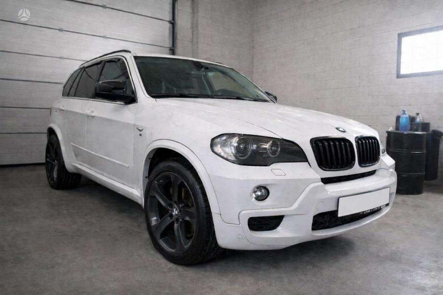 Balts BMW X5 2008 Šauļi, ar dzinēja tilpumu 2.99 L un nobraukumu 313 tūkst. km par 8500 €, foto 10 vietnē AUTOMOTO.COM.LV