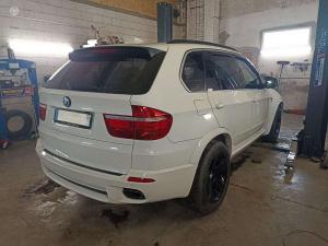 Balts BMW X5 2008 Šauļi, ar dzinēja tilpumu 2.99 L un nobraukumu 313 tūkst. km par 8500 €, foto 13 vietnē AUTOMOTO.COM.LV