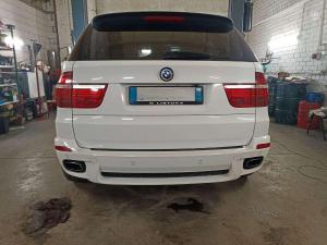 Balts BMW X5 2008 Šauļi, ar dzinēja tilpumu 2.99 L un nobraukumu 313 tūkst. km par 8500 €, foto 15 vietnē AUTOMOTO.COM.LV