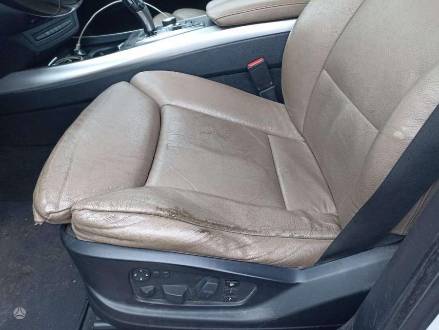 Balts BMW X5 2008 Šauļi, ar dzinēja tilpumu 2.99 L un nobraukumu 313 tūkst. km par 8500 €, foto 16 vietnē AUTOMOTO.COM.LV