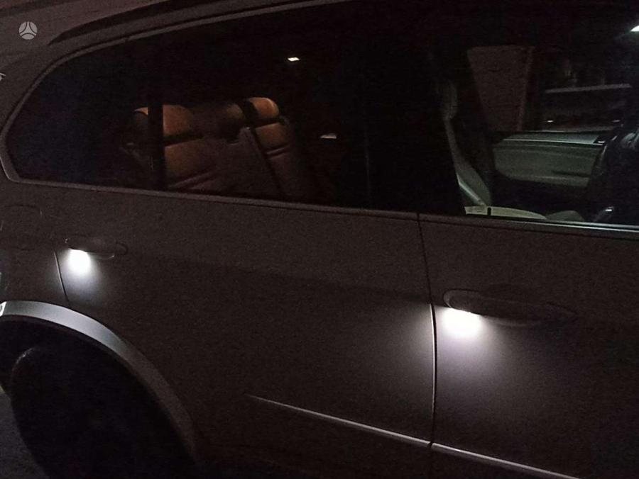 Balts BMW X5 2008 Šauļi, ar dzinēja tilpumu 2.99 L un nobraukumu 313 tūkst. km par 8500 €, foto 25 vietnē AUTOMOTO.COM.LV