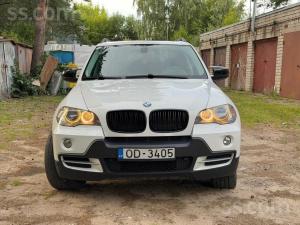 White BMW X5 2008 in Riga, with an engine capacity of 3.00 L and mileage of 272 thousand km for 12000 €, photo 3 on AUTOMOTO.COM.LV
