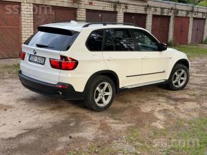 White BMW X5 2008 in Riga, with an engine capacity of 3.00 L and mileage of 272 thousand km for 12000 €, photo 5 on AUTOMOTO.COM.LV