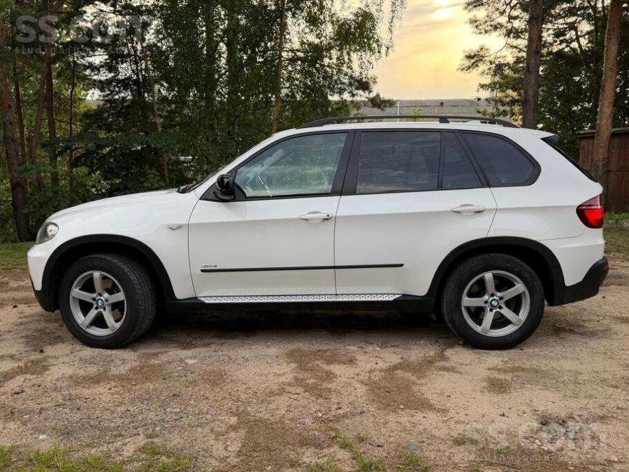 White BMW X5 2008 in Riga, with an engine capacity of 3.00 L and mileage of 272 thousand km for 12000 €, photo 8 on AUTOMOTO.COM.LV