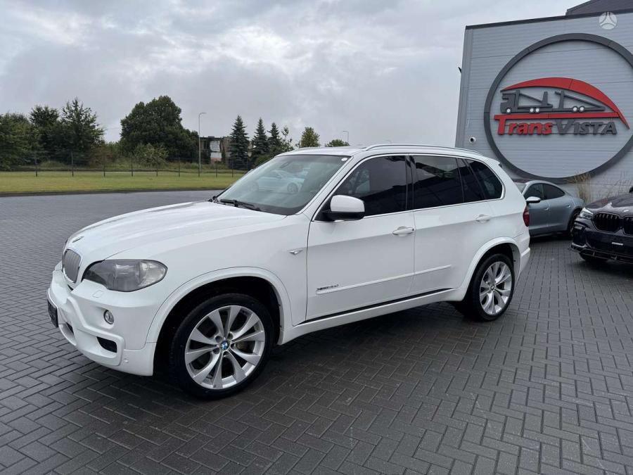 White BMW X5 2008 in Telschi, with an engine capacity of 2.99 L and mileage of 264 thousand km for 9700 €, photo 3 on AUTOMOTO.COM.LV