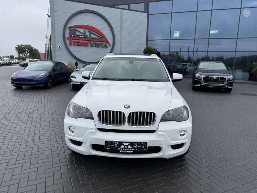 White BMW X5 2008 in Telschi, with an engine capacity of 2.99 L and mileage of 264 thousand km for 9700 €, photo 11 on AUTOMOTO.COM.LV